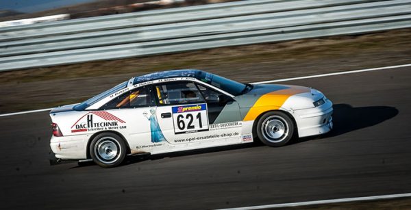 TJ-Racing starts in 2017 with an updated Calibra | ADAC Nürburgring ...
